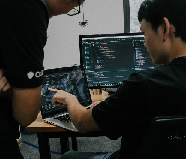 Спрос на айтишников падает, но специалистов не хватает — ADPASS