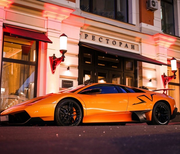 Россияне не так богаты, чтобы экономить на люксе: почему продажи дорогих товаров растут в кризис ...