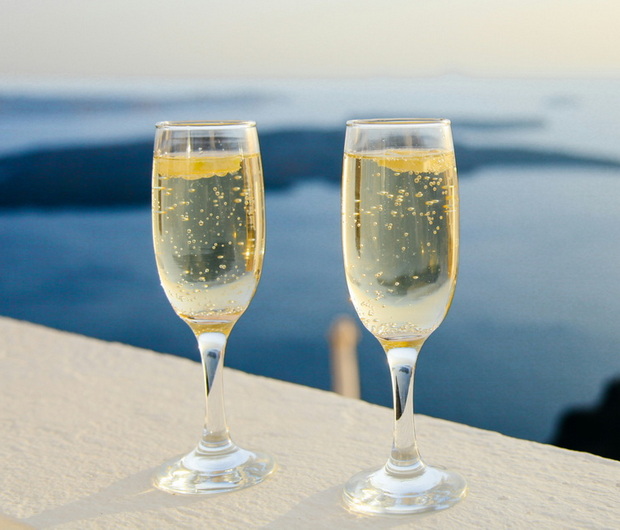 Бокал вина в день пользы не принесет, доказали канадские наркологи — ADPASS