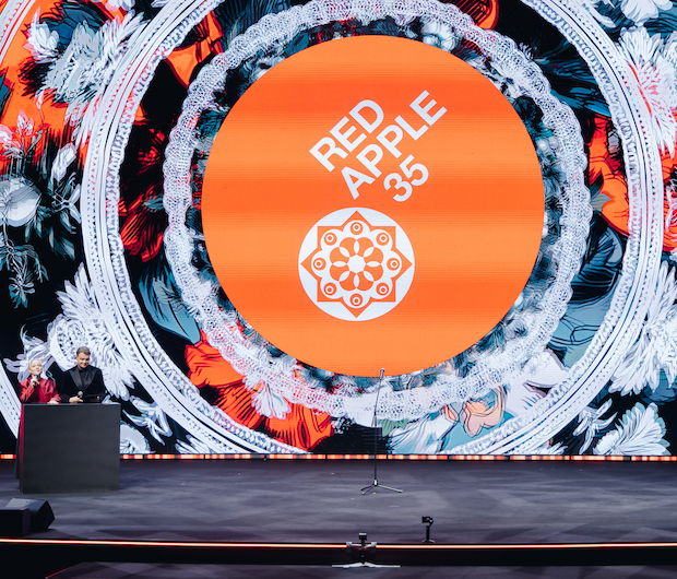 Топ-10 победителей Red Apple по версии ADPASS: рок-опера про рекрутера Марину, песня о войне за ...